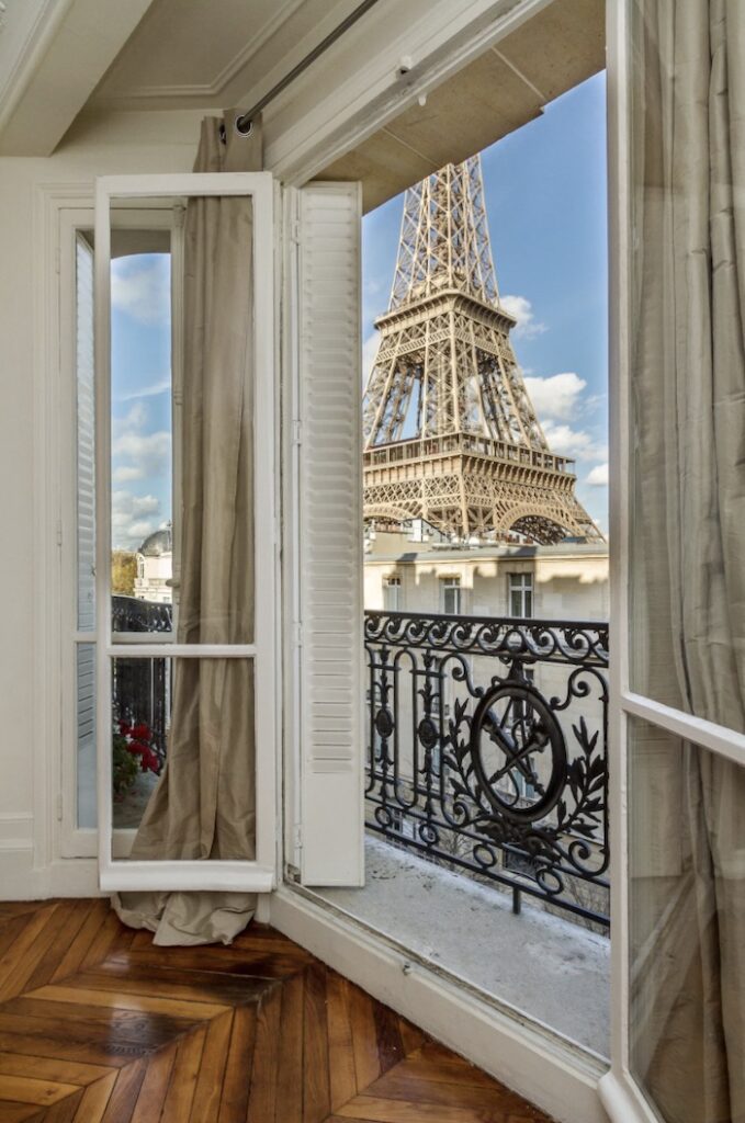 12 Best Airbnbs In Paris With Eiffel Tower View & Balcony: Paris Chic Style